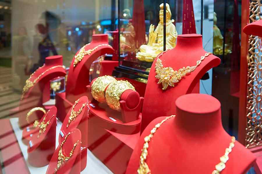14 Visual Merchandising Techniques 14 Visual Merchandising Techniques