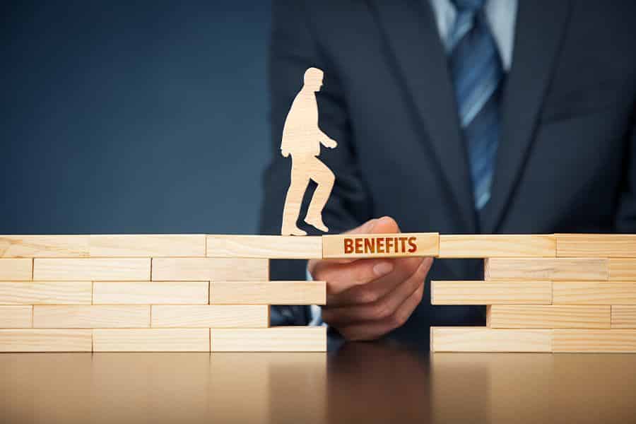 4 Major Types Of Employee Benefits To Offer