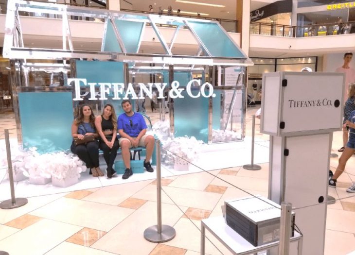 25+ Smart Pop-up Shop Ideas for Retailers in 2022