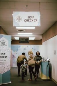 Top 18 Creative Business Sign Ideas to Inspire You