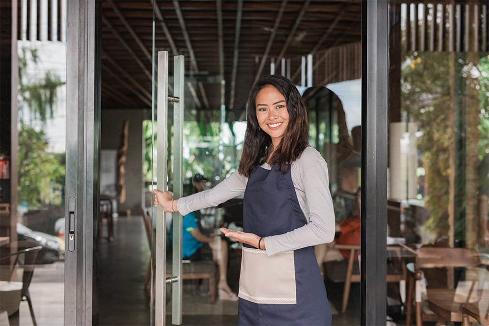Greeting Customers 10 Tips For Welcoming Shoppers To Your Store