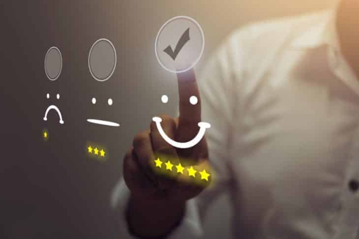 20 Retail Customer Service Tips & Examples