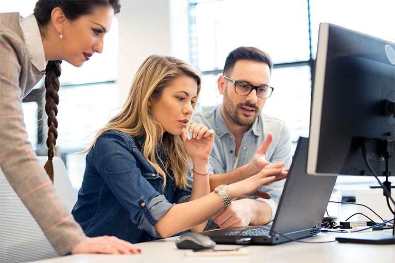 16 Leadership Statistics for 2024: Key Trends You Need to Know