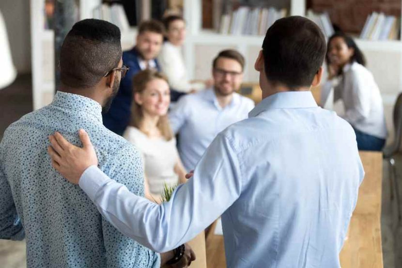 How to Conduct New Hire Orientation (+ Free Checklist)
