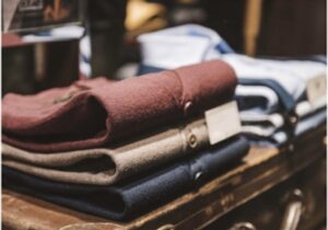 How to Make a Press Kit in 8 Steps (+ Template & Examples)