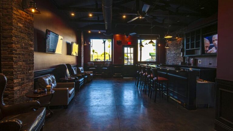 15 Bar Marketing & Promotion Ideas (+ Examples)