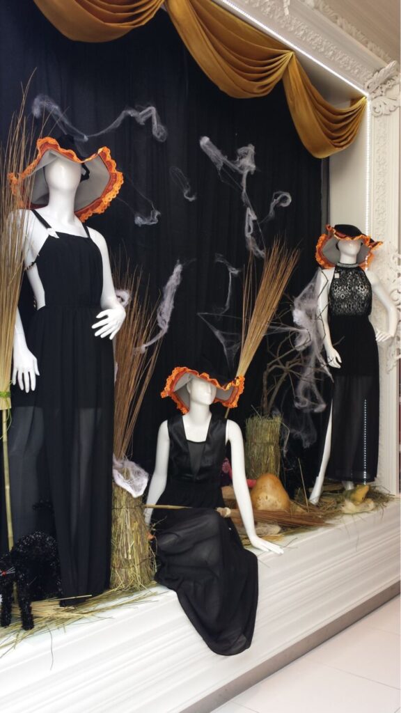Retail Halloween Displays: 2024 Tips & Trends