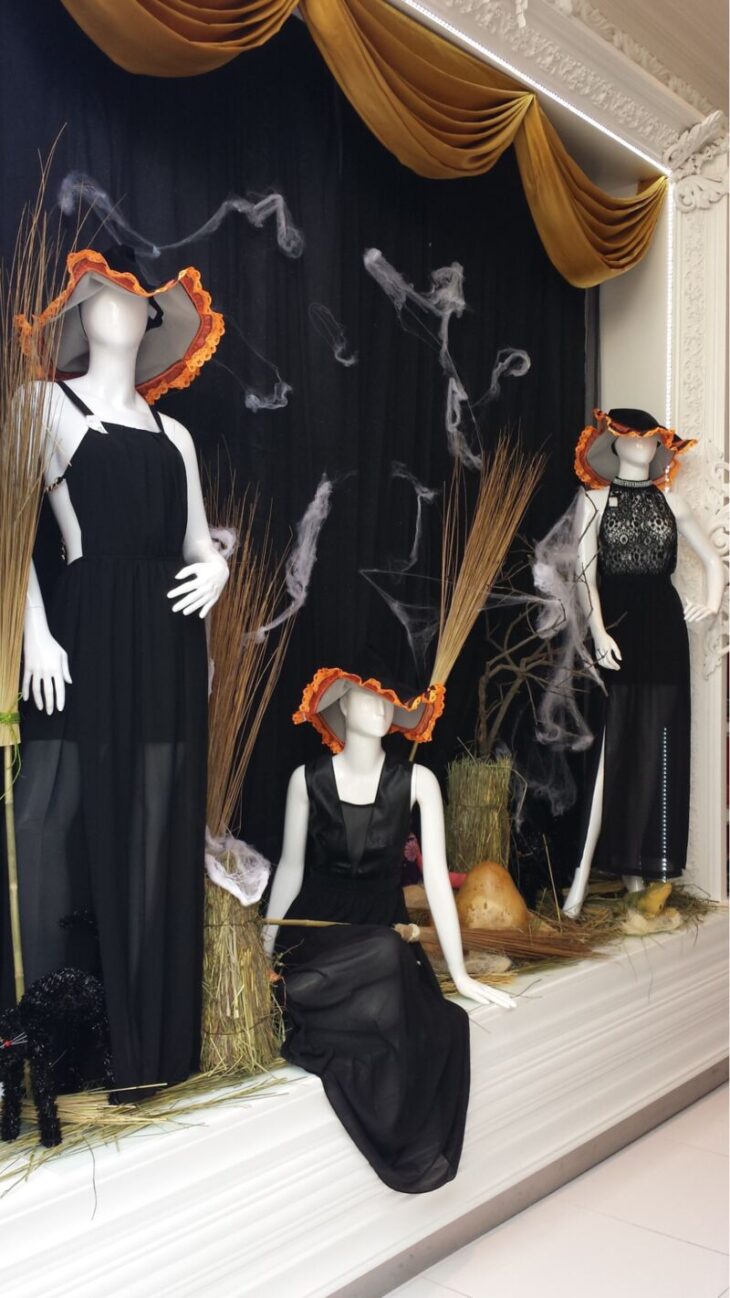 Retail Halloween Displays: 2024 Tips & Trends