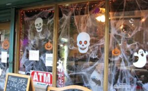 Retail Halloween Displays: 2024 Tips & Trends